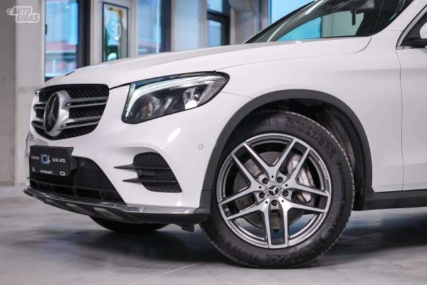 White Mercedes-Benz GLC 350 2017 in Marijampole, with an engine capacity of 3.00 L and mileage of 203 thousand km for 21250 €, photo 7 on AUTOMOTO.COM.LV