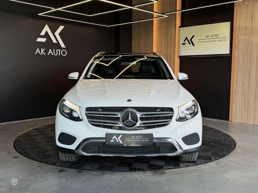 Balts Mercedes-Benz GLC 350 2017 Kauņa, ar dzinēja tilpumu 1.99 L un nobraukumu 140 tūkst. km par 19990 €, foto 5 vietnē AUTOMOTO.COM.LV