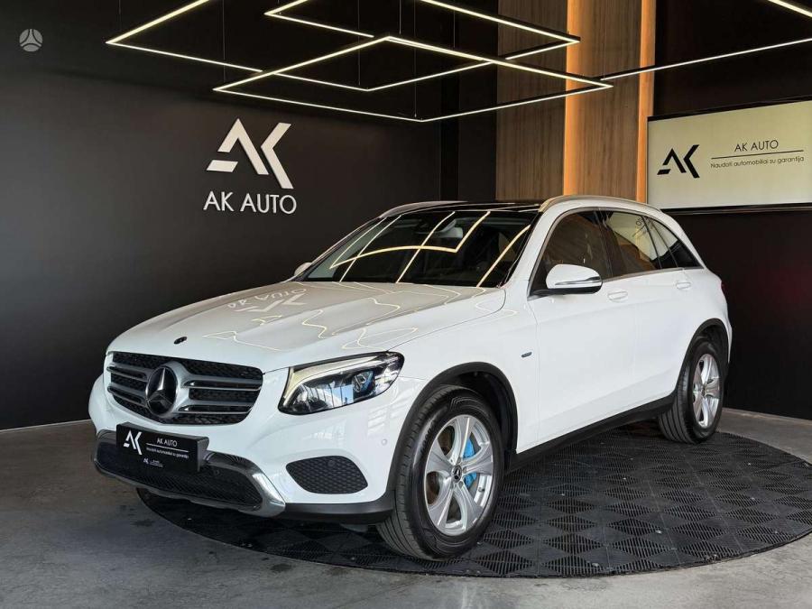 Balts Mercedes-Benz GLC 350 2017 Kauņa, ar dzinēja tilpumu 1.99 L un nobraukumu 140 tūkst. km par 19990 €, foto 7 vietnē AUTOMOTO.COM.LV