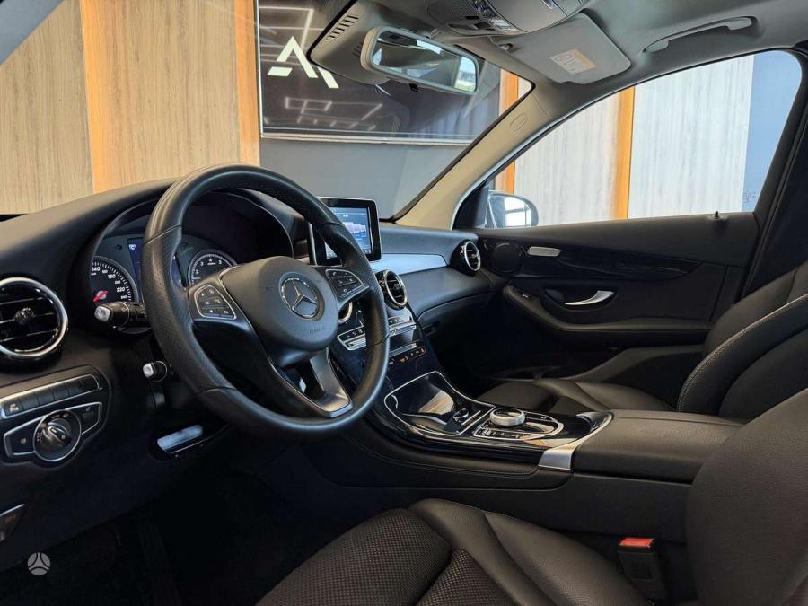 Balts Mercedes-Benz GLC 350 2017 Kauņa, ar dzinēja tilpumu 1.99 L un nobraukumu 140 tūkst. km par 19990 €, foto 12 vietnē AUTOMOTO.COM.LV