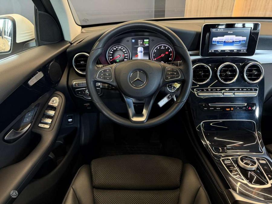 Balts Mercedes-Benz GLC 350 2017 Kauņa, ar dzinēja tilpumu 1.99 L un nobraukumu 140 tūkst. km par 19990 €, foto 14 vietnē AUTOMOTO.COM.LV