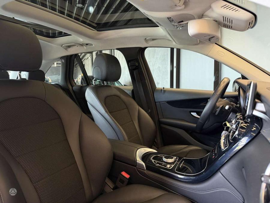 Balts Mercedes-Benz GLC 350 2017 Kauņa, ar dzinēja tilpumu 1.99 L un nobraukumu 140 tūkst. km par 19990 €, foto 19 vietnē AUTOMOTO.COM.LV