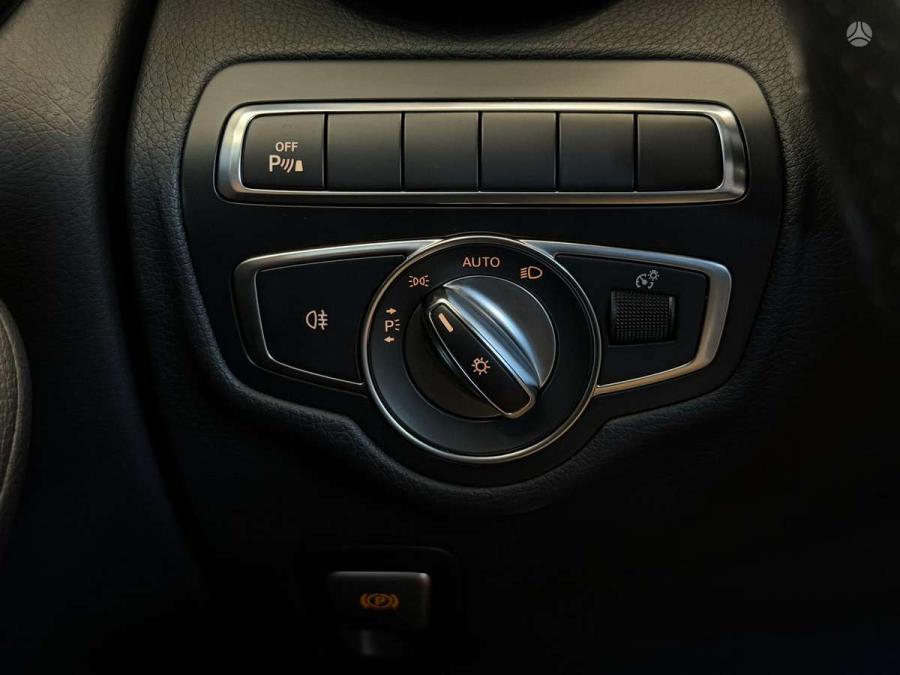 Balts Mercedes-Benz GLC 350 2017 Kauņa, ar dzinēja tilpumu 1.99 L un nobraukumu 140 tūkst. km par 19990 €, foto 24 vietnē AUTOMOTO.COM.LV