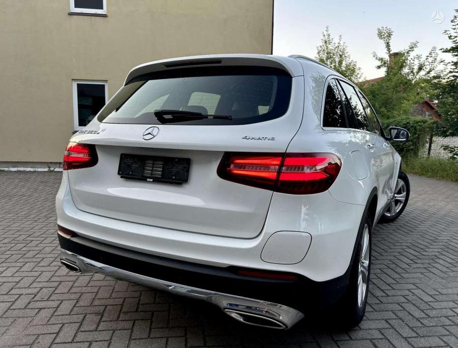 Balts Mercedes-Benz GLC 350 2017 Kaišiadorys, ar dzinēja tilpumu 2.00 L un nobraukumu 177 tūkst. km par 18950 €, foto 7 vietnē AUTOMOTO.COM.LV