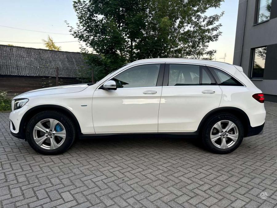 Balts Mercedes-Benz GLC 350 2017 Kaišiadorys, ar dzinēja tilpumu 2.00 L un nobraukumu 177 tūkst. km par 18950 €, foto 9 vietnē AUTOMOTO.COM.LV