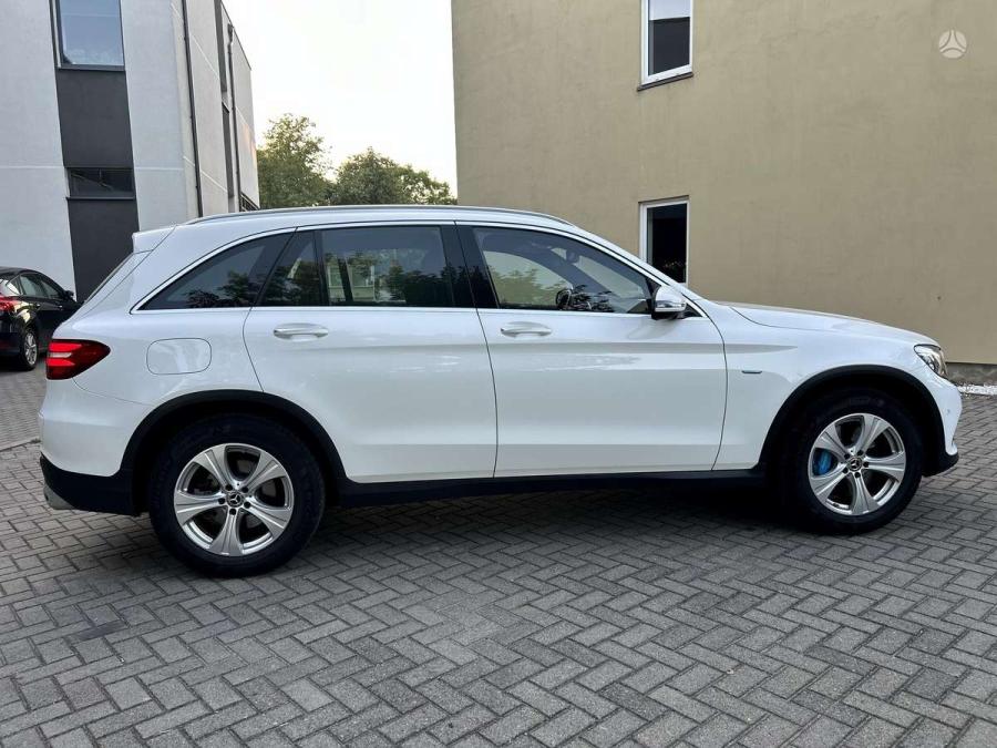 Balts Mercedes-Benz GLC 350 2017 Kaišiadorys, ar dzinēja tilpumu 2.00 L un nobraukumu 177 tūkst. km par 18950 €, foto 10 vietnē AUTOMOTO.COM.LV