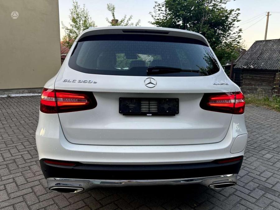Balts Mercedes-Benz GLC 350 2017 Kaišiadorys, ar dzinēja tilpumu 2.00 L un nobraukumu 177 tūkst. km par 18950 €, foto 11 vietnē AUTOMOTO.COM.LV