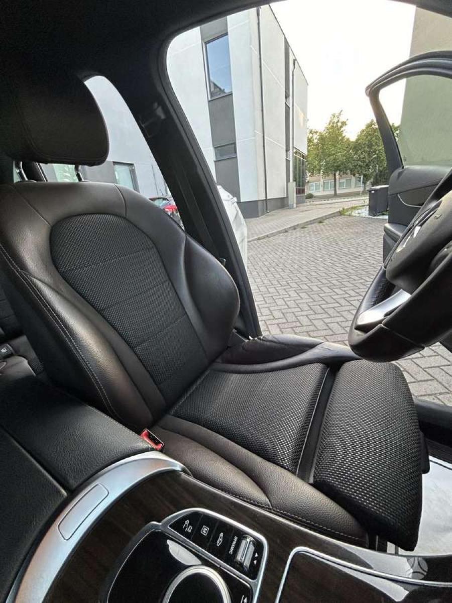 Balts Mercedes-Benz GLC 350 2017 Kaišiadorys, ar dzinēja tilpumu 2.00 L un nobraukumu 177 tūkst. km par 18950 €, foto 26 vietnē AUTOMOTO.COM.LV