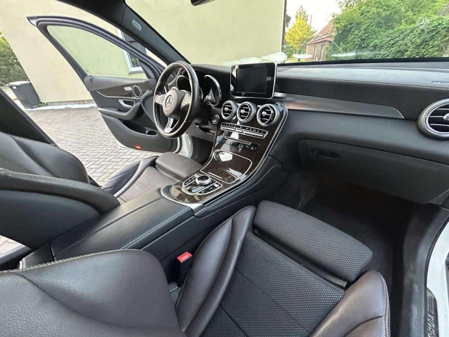 Balts Mercedes-Benz GLC 350 2017 Kaišiadorys, ar dzinēja tilpumu 2.00 L un nobraukumu 177 tūkst. km par 18950 €, foto 27 vietnē AUTOMOTO.COM.LV