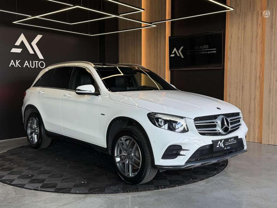 Balts Mercedes-Benz GLC 350 2017 Kauņa, ar dzinēja tilpumu 1.99 L un nobraukumu 163 tūkst. km par 20990 €, foto 3 vietnē AUTOMOTO.COM.LV