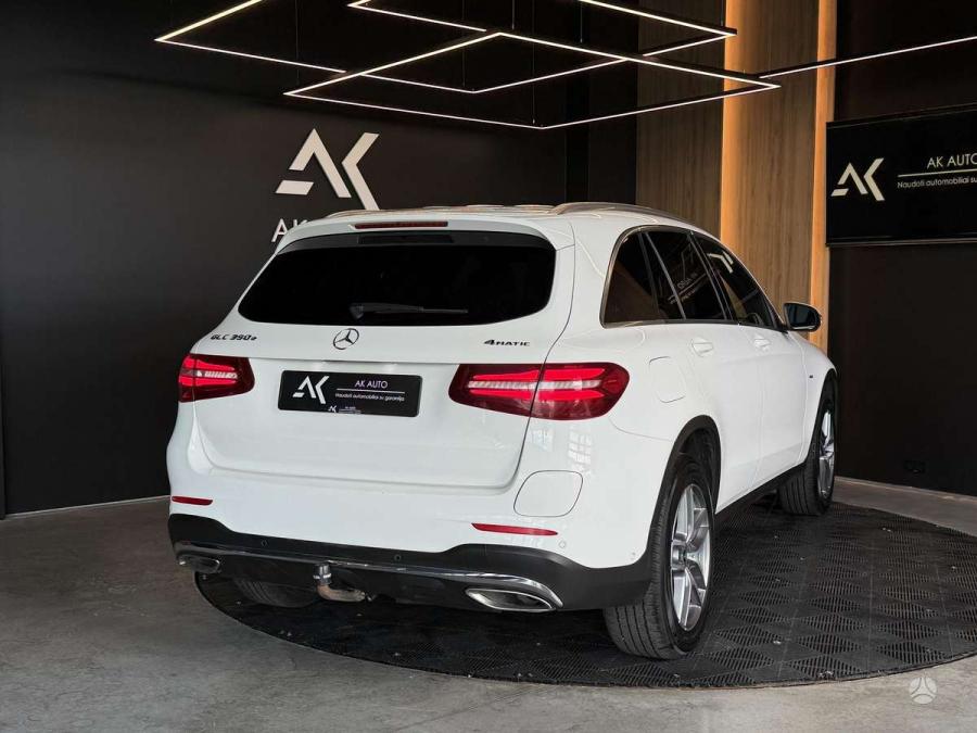 Balts Mercedes-Benz GLC 350 2017 Kauņa, ar dzinēja tilpumu 1.99 L un nobraukumu 163 tūkst. km par 20990 €, foto 11 vietnē AUTOMOTO.COM.LV