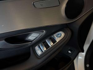 Balts Mercedes-Benz GLC 350 2017 Kauņa, ar dzinēja tilpumu 1.99 L un nobraukumu 163 tūkst. km par 20990 €, foto 27 vietnē AUTOMOTO.COM.LV