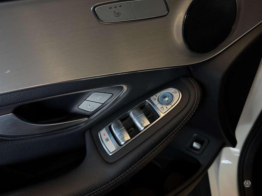 Balts Mercedes-Benz GLC 350 2017 Kauņa, ar dzinēja tilpumu 1.99 L un nobraukumu 163 tūkst. km par 20990 €, foto 27 vietnē AUTOMOTO.COM.LV