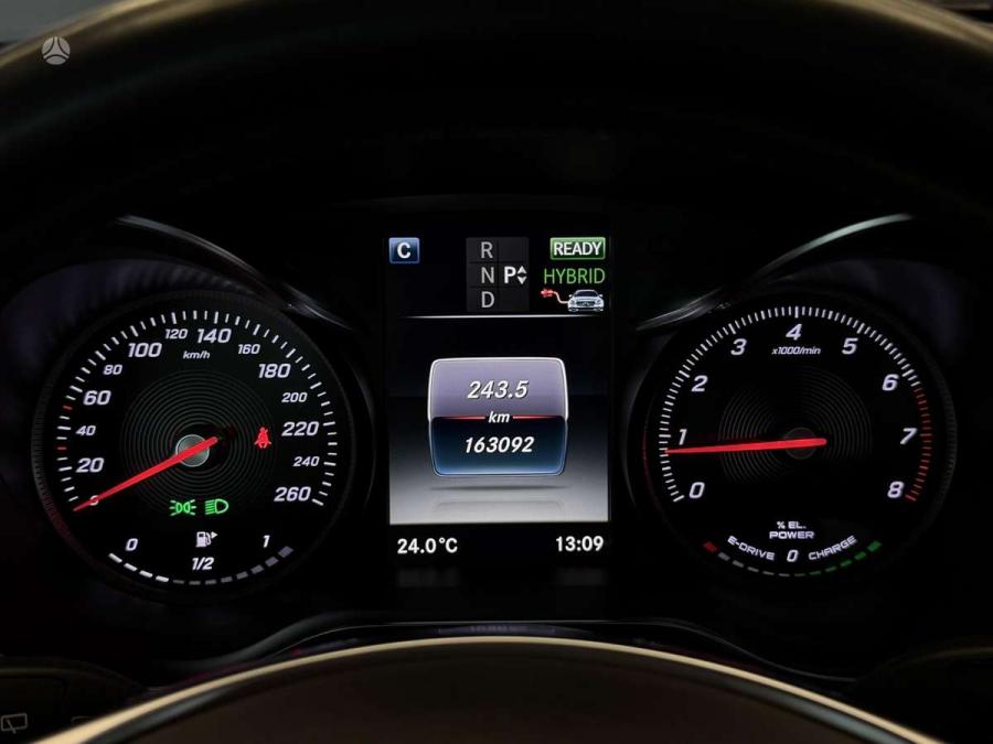 Balts Mercedes-Benz GLC 350 2017 Kauņa, ar dzinēja tilpumu 1.99 L un nobraukumu 163 tūkst. km par 20990 €, foto 29 vietnē AUTOMOTO.COM.LV