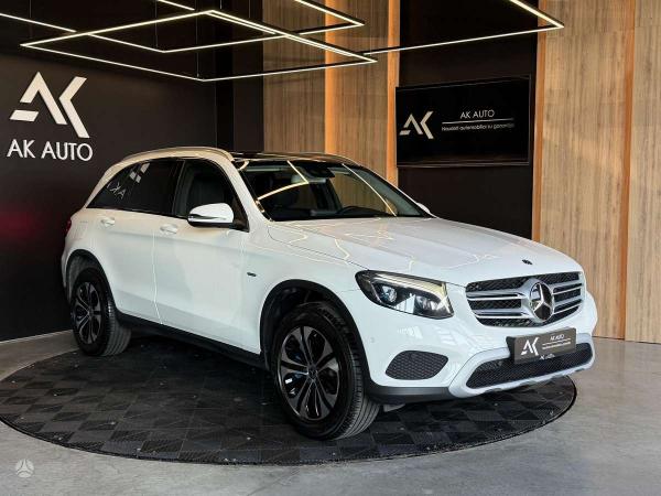 Balts Mercedes-Benz GLC 350 2017 Kauņa, ar dzinēja tilpumu 1.99 L un nobraukumu 127 tūkst. km par 19990 €, foto 2 vietnē AUTOMOTO.COM.LV