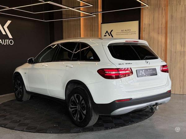 Balts Mercedes-Benz GLC 350 2017 Kauņa, ar dzinēja tilpumu 1.99 L un nobraukumu 127 tūkst. km par 19990 €, foto 8 vietnē AUTOMOTO.COM.LV
