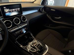 Белый Мерседес GLC 350 2017 в Каунас, объемом двигателя 1.99 л и пробегом 127 тыс. км за 19990 €, фото 20 на AUTOMOTO.COM.LV