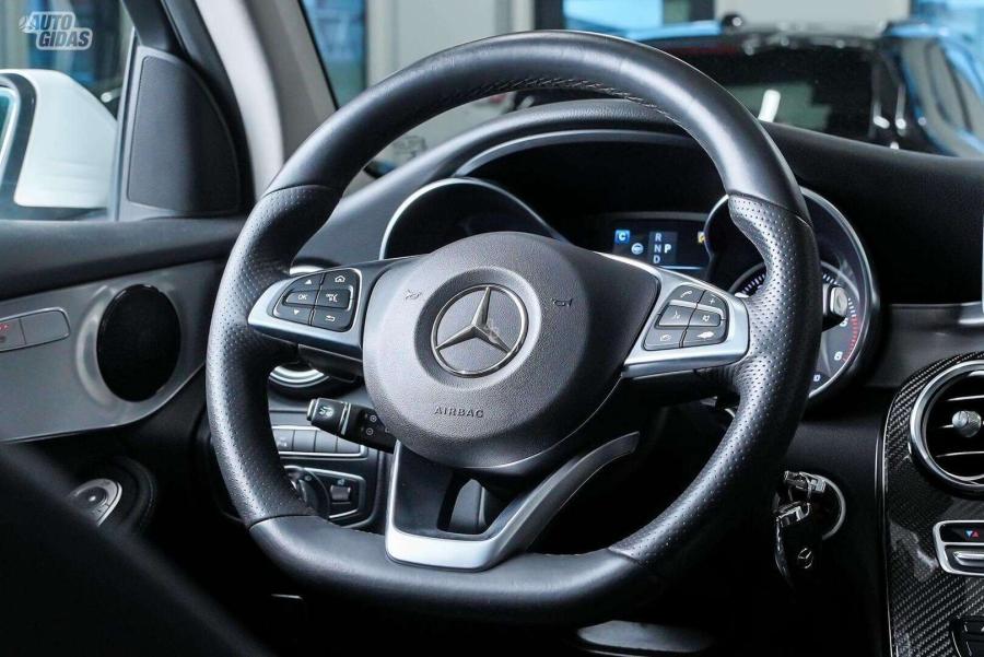 Белый Мерседес GLC 350 2017 в Каунас, объемом двигателя 3.00 л и пробегом 203 тыс. км за 19950 €, фото 18 на AUTOMOTO.COM.LV