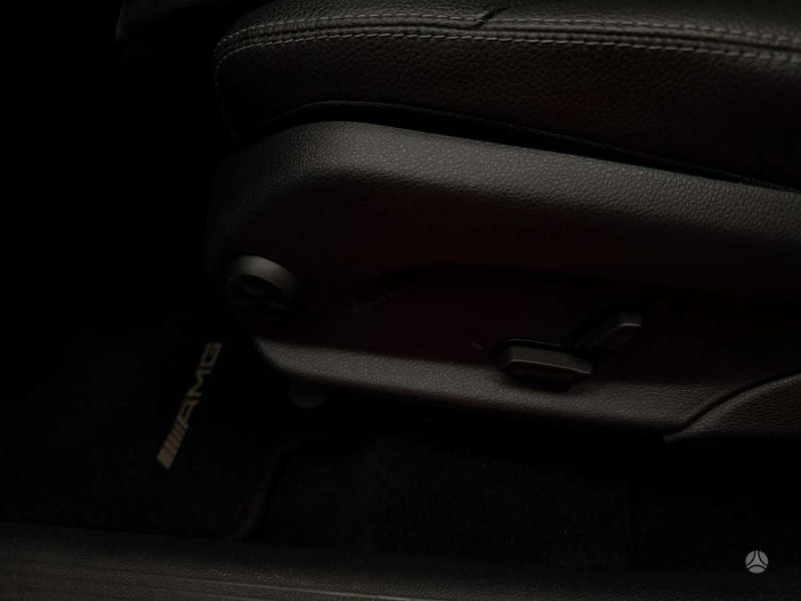 Белый Мерседес GLC 350 2018 в Каунас, объемом двигателя 1.99 л и пробегом 180 тыс. км за 20990 €, фото 26 на AUTOMOTO.COM.LV