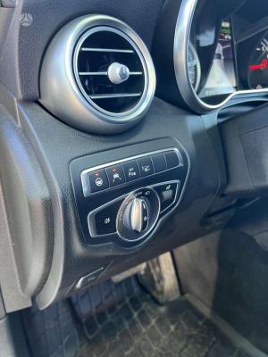 White Mercedes-Benz GLC 350 2018 in Kaunas, with an engine capacity of 1.99 L and mileage of 193 thousand km for 15900 €, photo 14 on AUTOMOTO.COM.LV