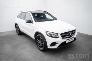 Белый Мерседес GLC 350 2018 в Таллин, объемом двигателя 2.00 л и пробегом 174 тыс. км за 19999 €, фото 4 на AUTOMOTO.COM.LV