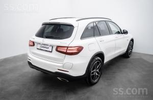 Белый Мерседес GLC 350 2018 в Таллин, объемом двигателя 2.00 л и пробегом 174 тыс. км за 19999 €, фото 6 на AUTOMOTO.COM.LV