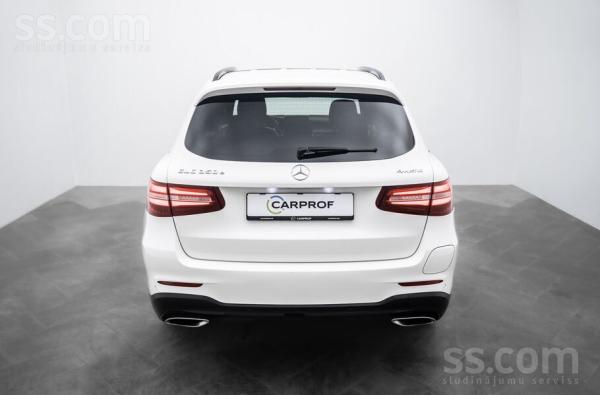 White Mercedes-Benz GLC 350 2018 in Tallinn, with an engine capacity of 2.00 L and mileage of 174 thousand km for 19999 €, photo 6 on AUTOMOTO.COM.LV