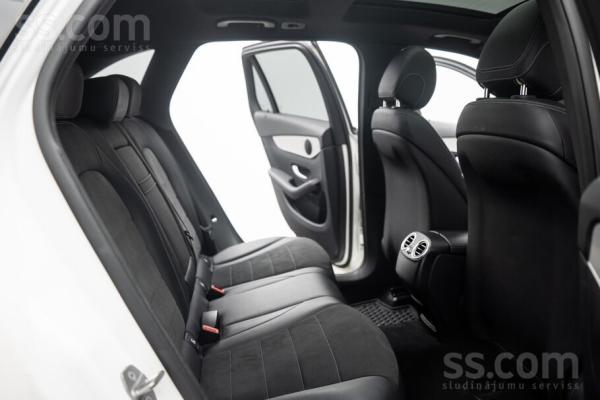 White Mercedes-Benz GLC 350 2018 in Tallinn, with an engine capacity of 2.00 L and mileage of 174 thousand km for 19999 €, photo 10 on AUTOMOTO.COM.LV