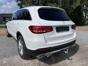 White Mercedes-Benz GLC 350 2018 in Kaunas, with an engine capacity of 2.99 L and mileage of 137 thousand km for 14350 €, photo 4 on AUTOMOTO.COM.LV