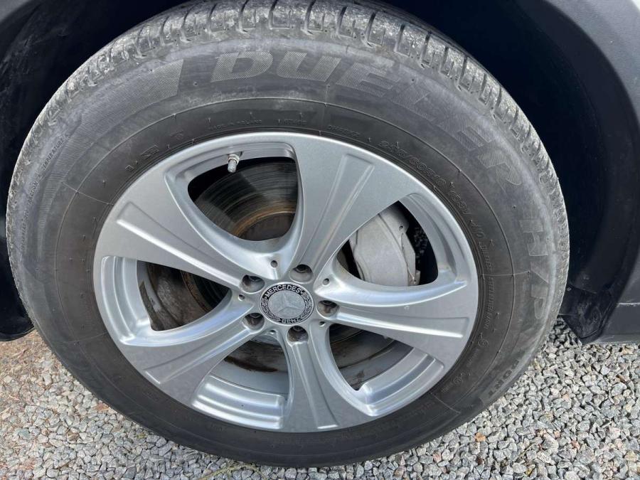 White Mercedes-Benz GLC 350 2018 in Kaunas, with an engine capacity of 2.99 L and mileage of 137 thousand km for 14350 €, photo 12 on AUTOMOTO.COM.LV