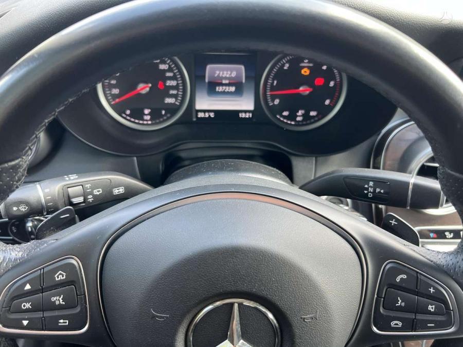 White Mercedes-Benz GLC 350 2018 in Kaunas, with an engine capacity of 2.99 L and mileage of 137 thousand km for 14350 €, photo 21 on AUTOMOTO.COM.LV