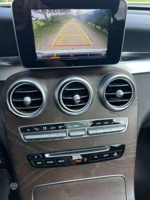 White Mercedes-Benz GLC 350 2018 in Kaunas, with an engine capacity of 2.99 L and mileage of 137 thousand km for 14350 €, photo 25 on AUTOMOTO.COM.LV