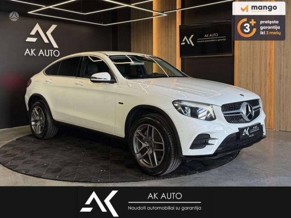 Белый Мерседес GLC 350 2018 в Каунас, объемом двигателя 1.99 л и пробегом 78 тыс. км за 28490 €, фото 1 на AUTOMOTO.COM.LV