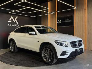 White Mercedes-Benz GLC 350 2018 in Kaunas, with an engine capacity of 1.99 L and mileage of 78 thousand km for 28490 €, photo 3 on AUTOMOTO.COM.LV