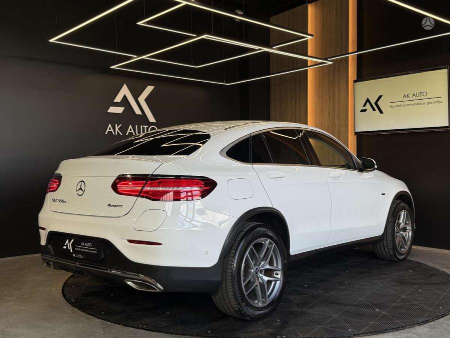 White Mercedes-Benz GLC 350 2018 in Kaunas, with an engine capacity of 1.99 L and mileage of 78 thousand km for 28490 €, photo 13 on AUTOMOTO.COM.LV