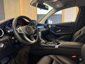 White Mercedes-Benz GLC 350 2018 in Kaunas, with an engine capacity of 1.99 L and mileage of 78 thousand km for 28490 €, photo 14 on AUTOMOTO.COM.LV