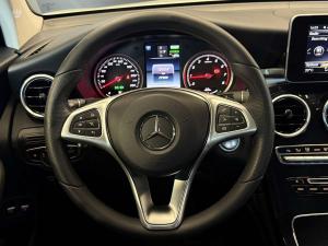 White Mercedes-Benz GLC 350 2018 in Kaunas, with an engine capacity of 1.99 L and mileage of 78 thousand km for 28490 €, photo 15 on AUTOMOTO.COM.LV