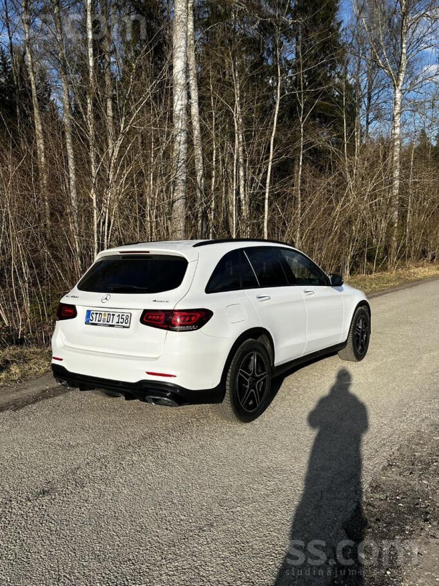 Balts Mercedes-Benz glc-400 2020 Rīga, ar dzinēja tilpumu 3.00 L un nobraukumu 114 tūkst. km par 36000 €, foto 12 vietnē AUTOMOTO.COM.LV