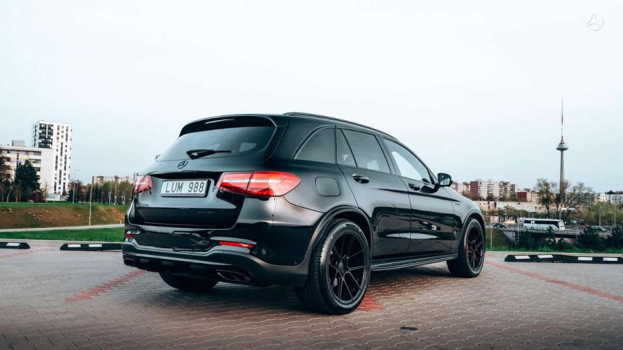 Черный Мерседес GLC 43 AMG 2017 в Вильнюс, объемом двигателя 3.00 л и пробегом 123 тыс. км за 29499 €, фото 8 на AUTOMOTO.COM.LV