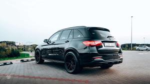 Черный Мерседес GLC 43 AMG 2017 в Вильнюс, объемом двигателя 3.00 л и пробегом 123 тыс. км за 29499 €, фото 9 на AUTOMOTO.COM.LV