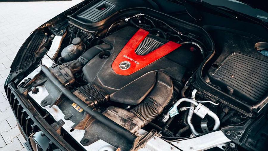Черный Мерседес GLC 43 AMG 2017 в Вильнюс, объемом двигателя 3.00 л и пробегом 123 тыс. км за 29499 €, фото 20 на AUTOMOTO.COM.LV