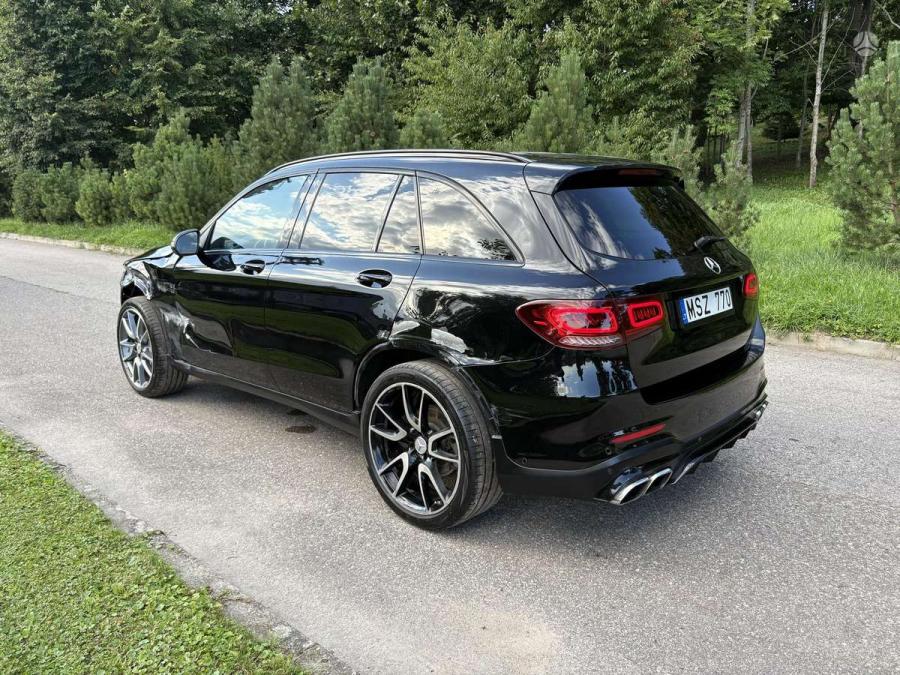 Black Mercedes-Benz GLC 43 AMG 2017 in Raseiniai, with an engine capacity of 3.00 L and mileage of 116 thousand km for 16900 €, photo 5 on AUTOMOTO.COM.LV