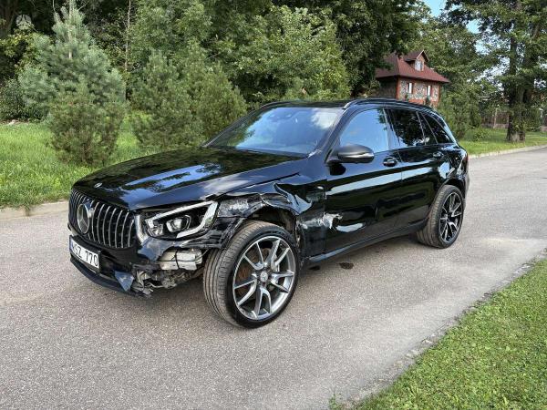 Melns Mercedes-Benz GLC 43 AMG 2017 Raseiniai, ar dzinēja tilpumu 3.00 L un nobraukumu 116 tūkst. km par 16900 €, foto 6 vietnē AUTOMOTO.COM.LV