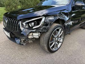 Black Mercedes-Benz GLC 43 AMG 2017 in Raseiniai, with an engine capacity of 3.00 L and mileage of 116 thousand km for 16900 €, photo 7 on AUTOMOTO.COM.LV