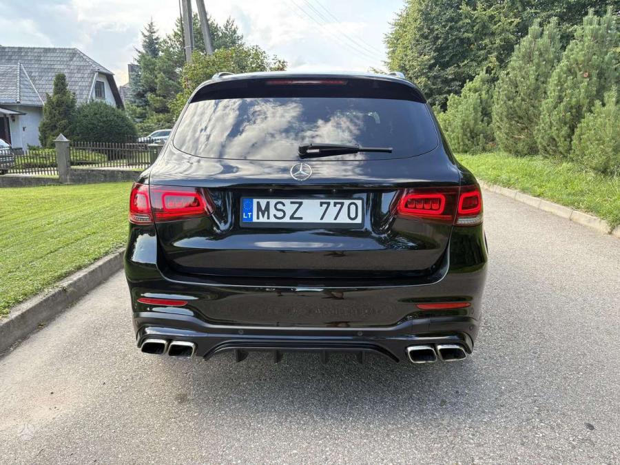Black Mercedes-Benz GLC 43 AMG 2017 in Raseiniai, with an engine capacity of 3.00 L and mileage of 116 thousand km for 16900 €, photo 8 on AUTOMOTO.COM.LV