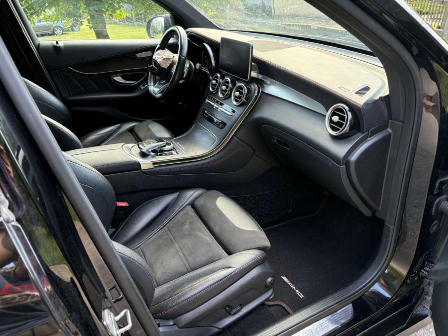 Black Mercedes-Benz GLC 43 AMG 2017 in Raseiniai, with an engine capacity of 3.00 L and mileage of 116 thousand km for 16900 €, photo 12 on AUTOMOTO.COM.LV