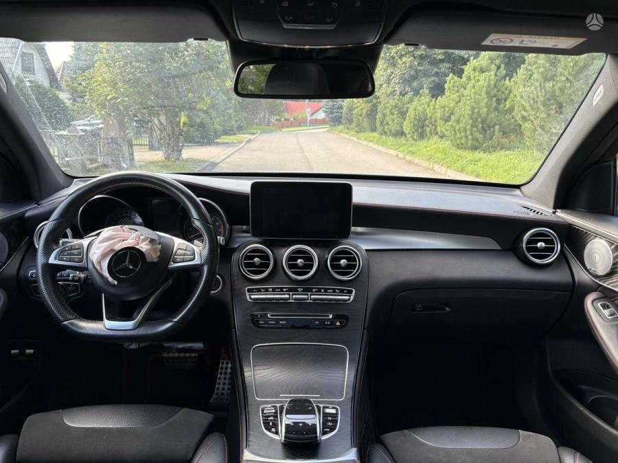 Black Mercedes-Benz GLC 43 AMG 2017 in Raseiniai, with an engine capacity of 3.00 L and mileage of 116 thousand km for 16900 €, photo 14 on AUTOMOTO.COM.LV