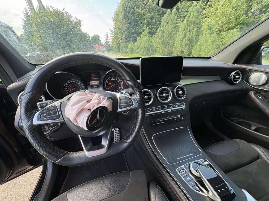 Black Mercedes-Benz GLC 43 AMG 2017 in Raseiniai, with an engine capacity of 3.00 L and mileage of 116 thousand km for 16900 €, photo 18 on AUTOMOTO.COM.LV