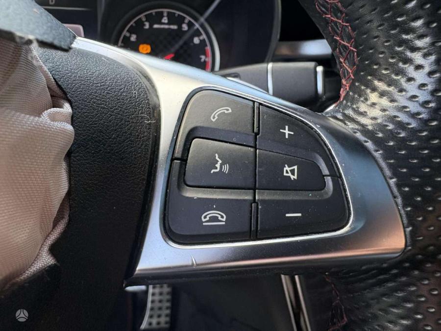 Black Mercedes-Benz GLC 43 AMG 2017 in Raseiniai, with an engine capacity of 3.00 L and mileage of 116 thousand km for 16900 €, photo 21 on AUTOMOTO.COM.LV