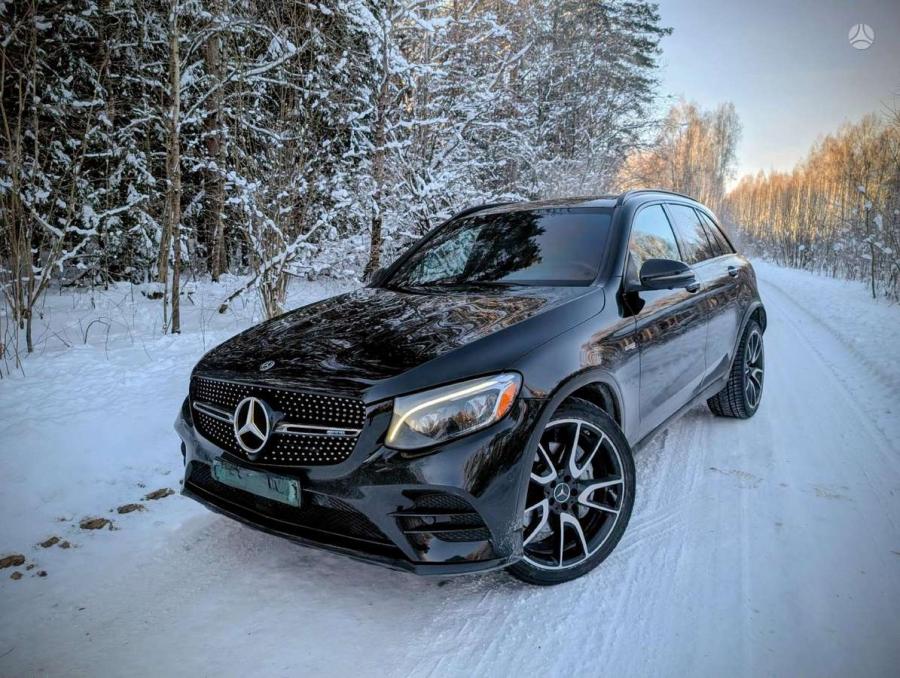 Melns Mercedes-Benz GLC 43 AMG 2018 Viļņa, ar dzinēja tilpumu 3.00 L un nobraukumu 114 tūkst. km par 27400 €, foto 1 vietnē AUTOMOTO.COM.LV